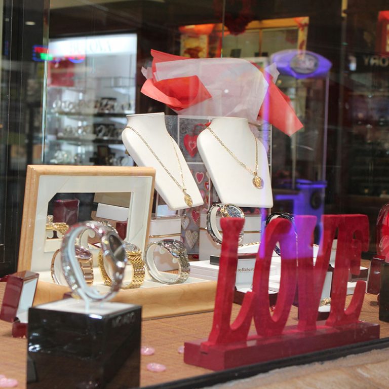 DON ROBERTO JEWELERS – Panorama Mall